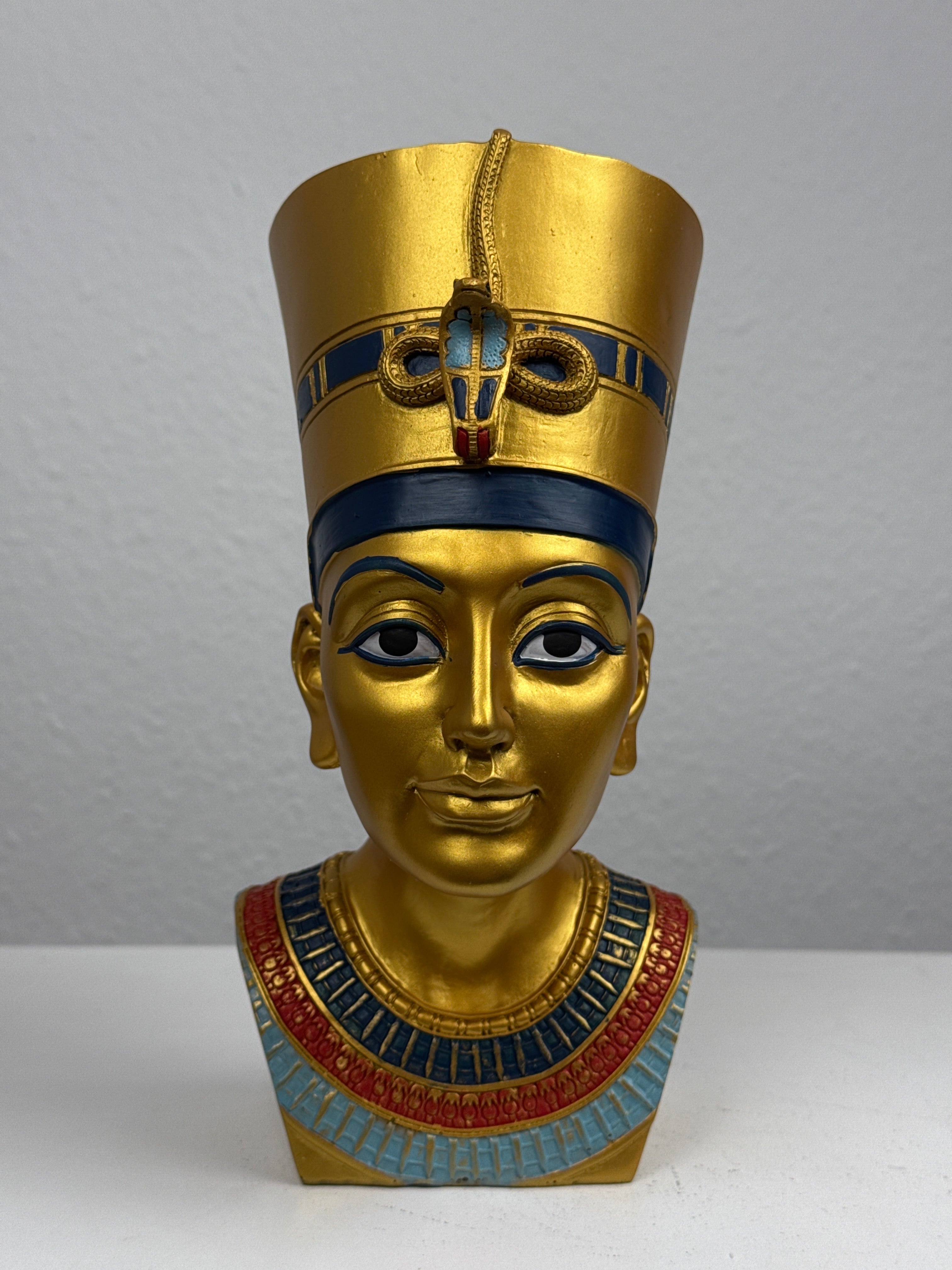Nefertiti Bust Sculpture – Queen of the Nile Statue – The Ancient Home